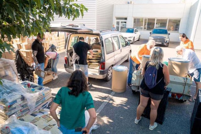 Grande opération distribution "main dans la patte" ⋆ Savoir Animal